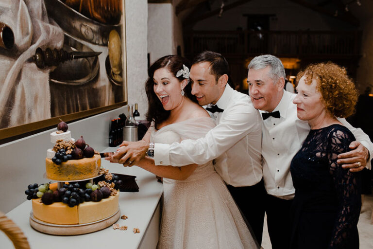 How to Freeze Wedding Cake [Step By Step + Advice]